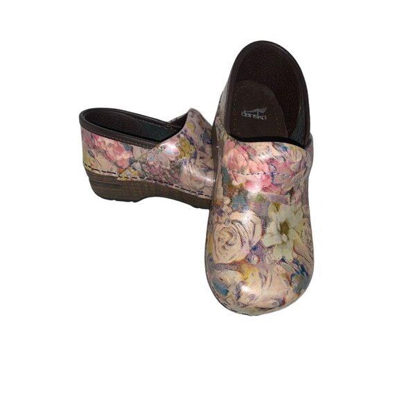 Dansko | Shoes | Dansko Girls Pastel Floral Boutique Clog Shoes Size 3 ...